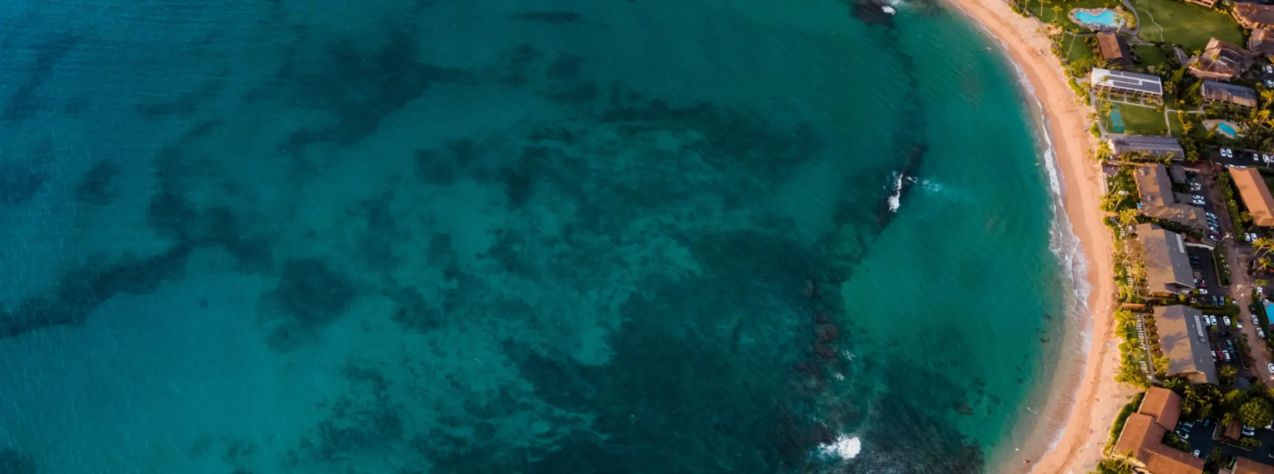 Where to Eat After a Day at Wailea Beach: Manoli’s Pizza & More